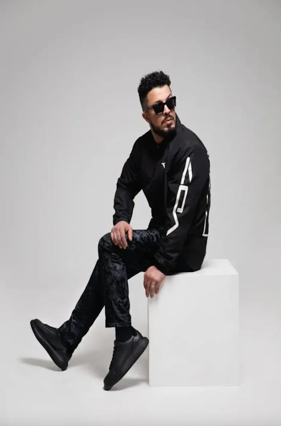 Veste VO7 V en collaboration avec Walid Afkir | Découvrez la